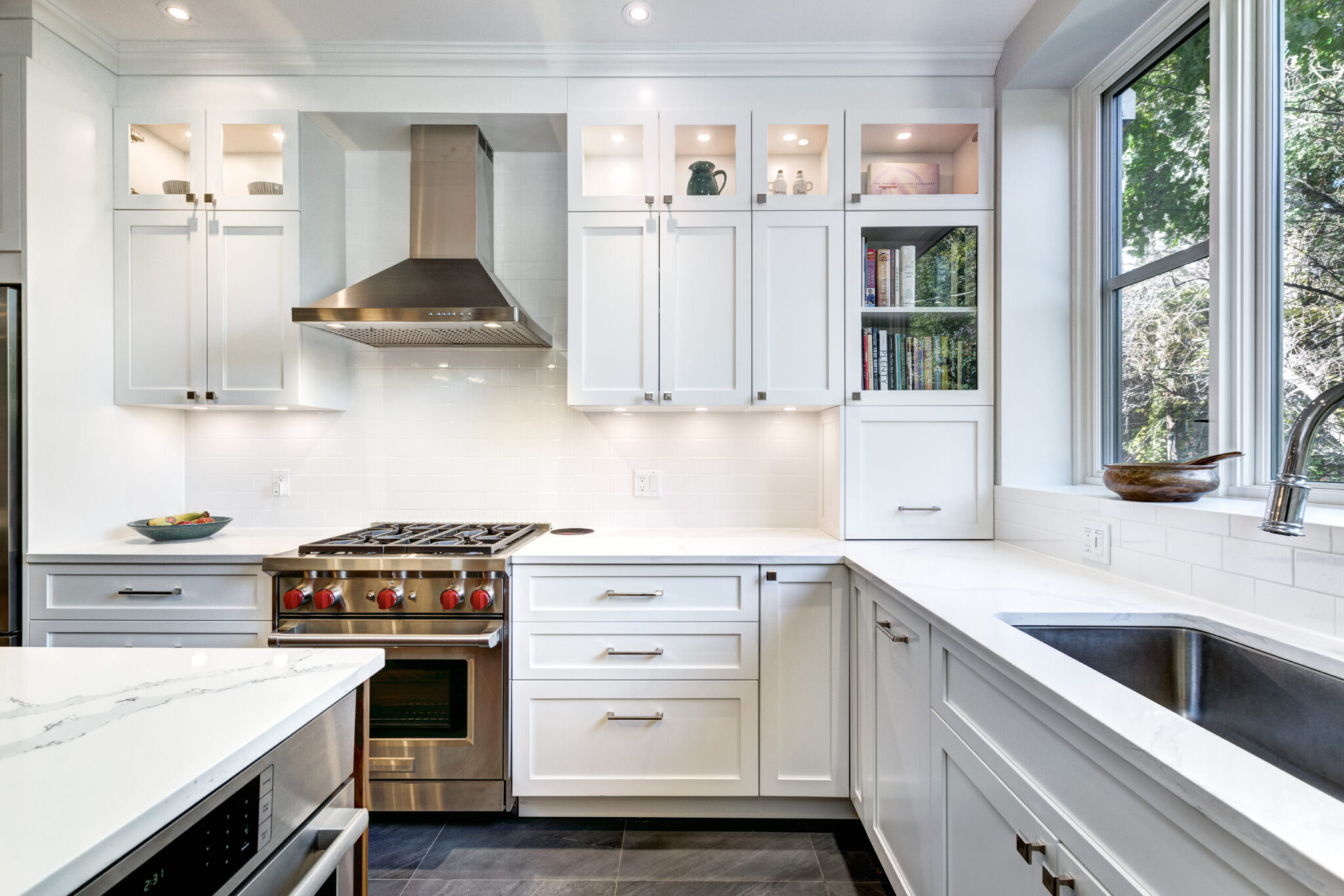 Top Cabinet Light Fixtures to Brighten Your Kitchen and Enhance Your ...
