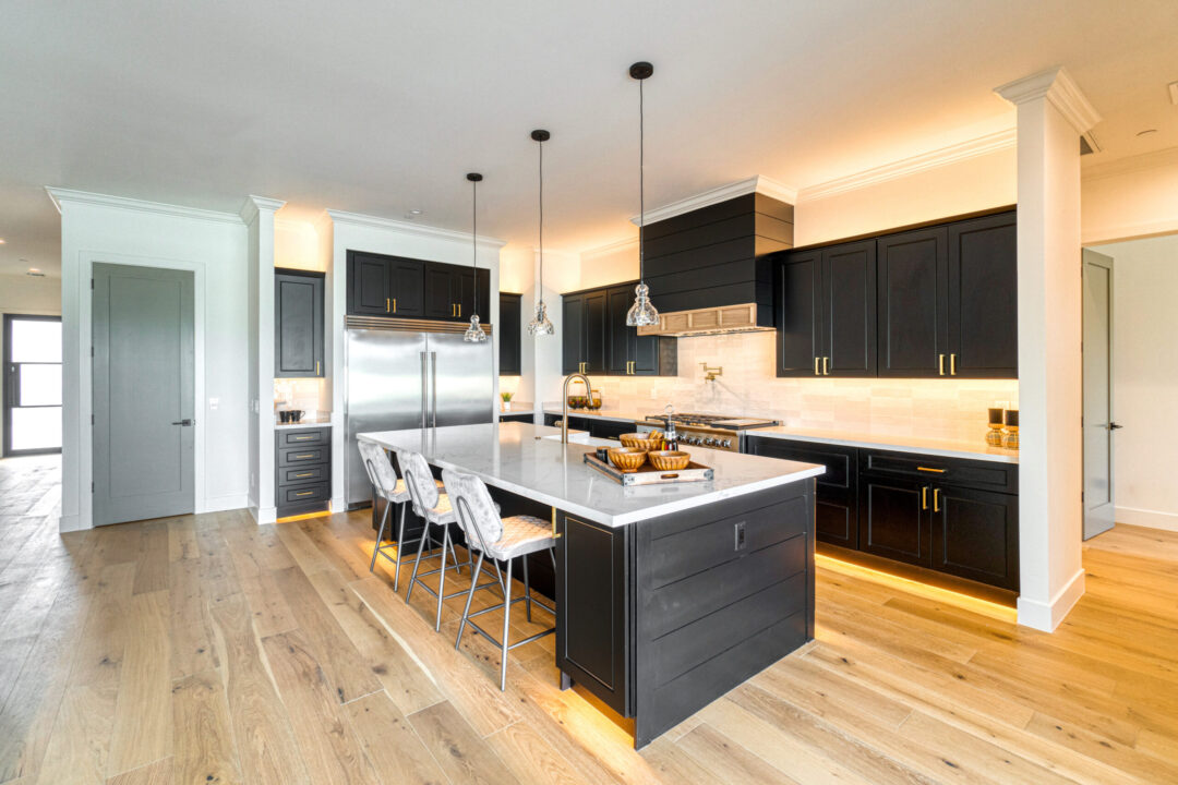 Top Cabinet Light Fixtures to Brighten Your Kitchen and Enhance Your ...